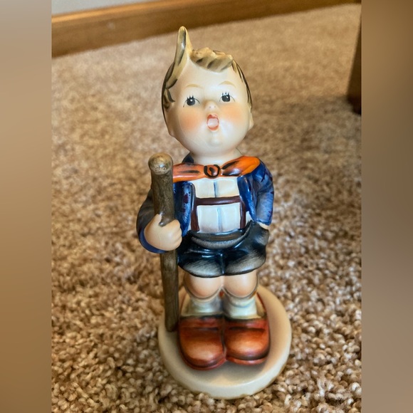 Hummel | Art | Hummel 61 Little Hiker | Poshmark